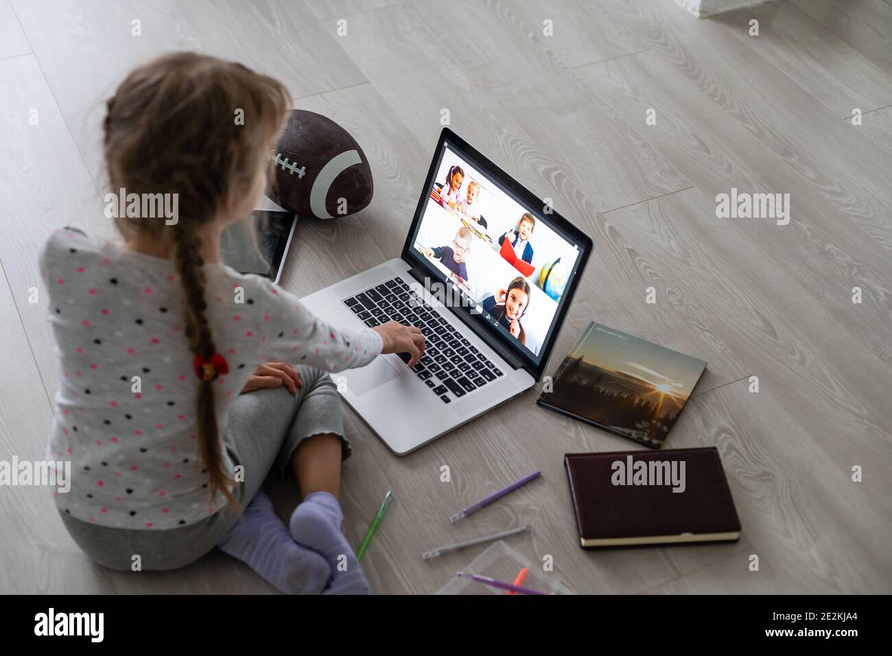 Children watching screen classroom hi-res stock photography and images ...