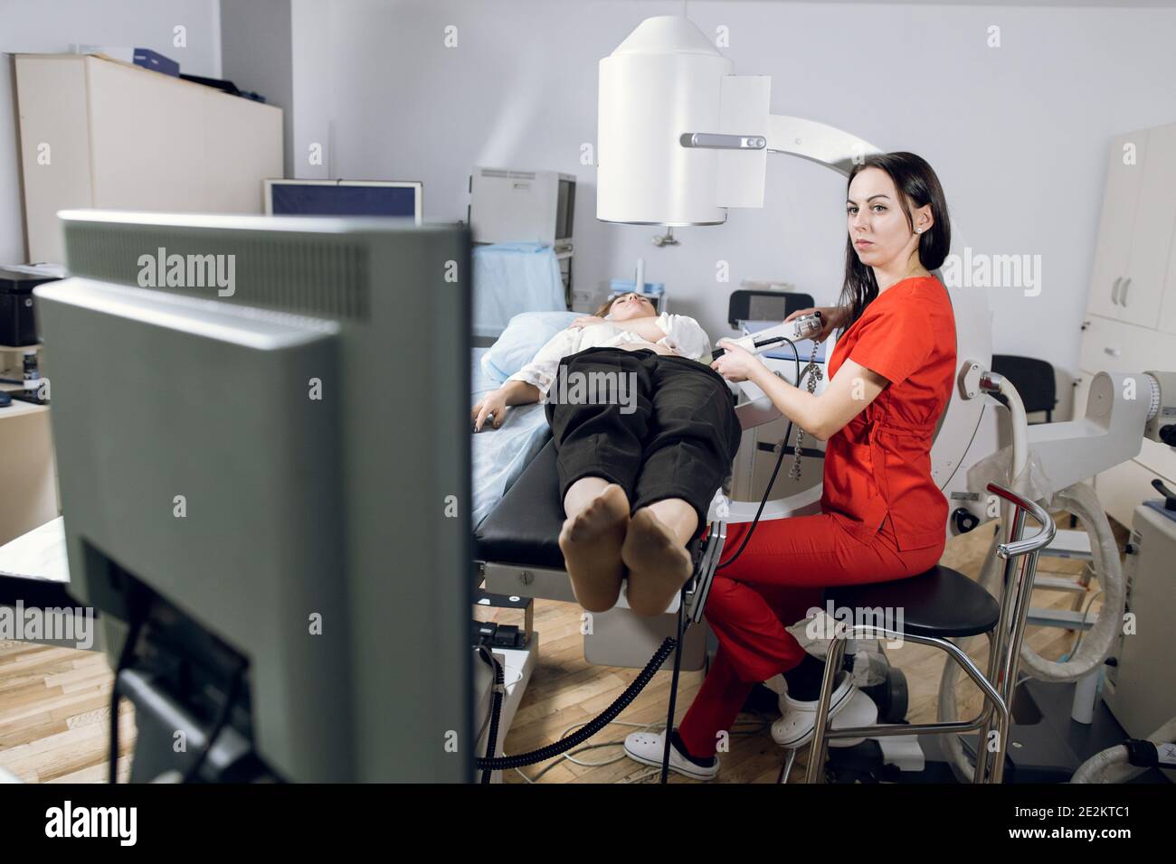 Shock wave lithotripsy hi-res stock photography and images - Alamy