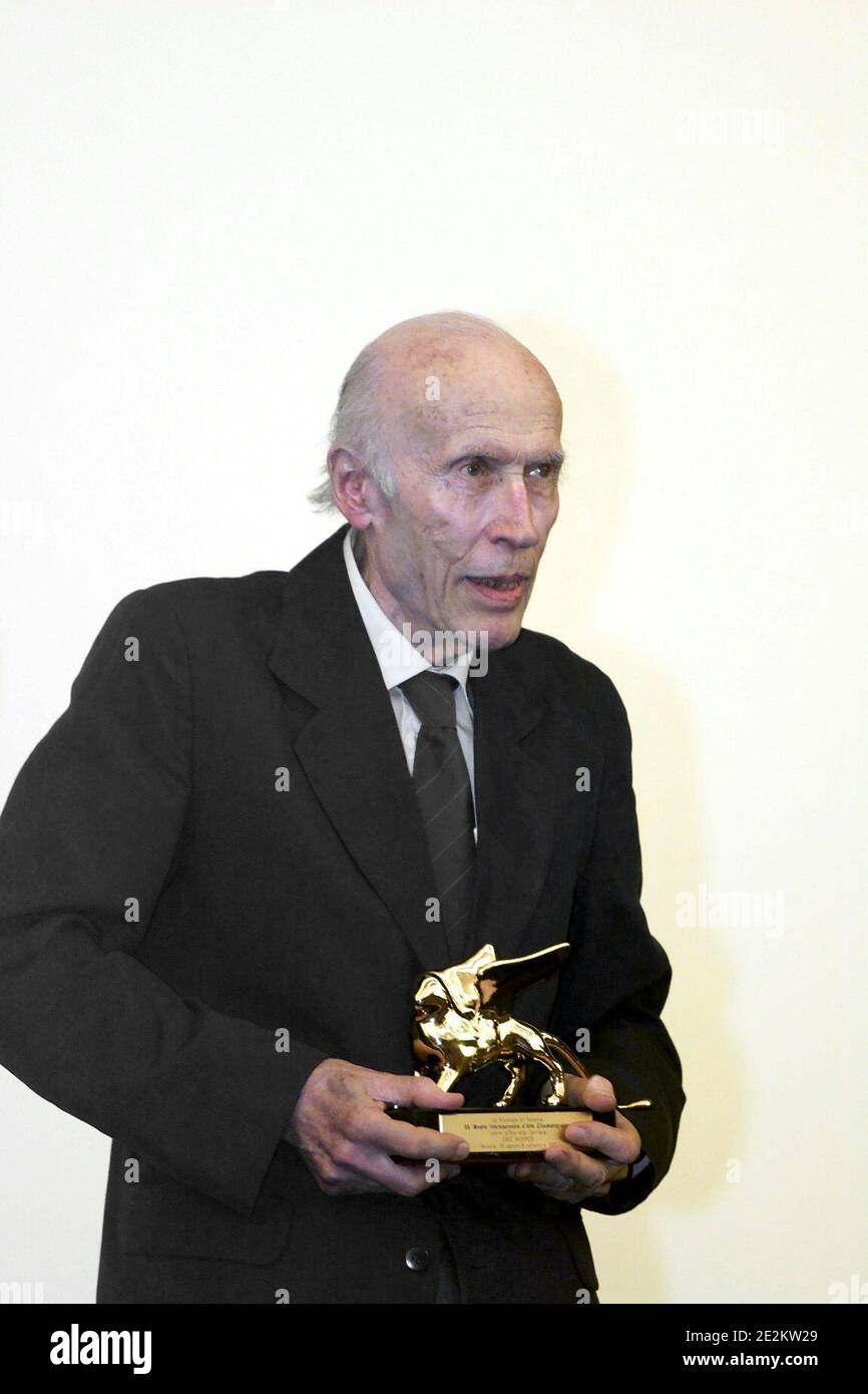 Golden lion awards for career hi-res stock photography and images - Alamy