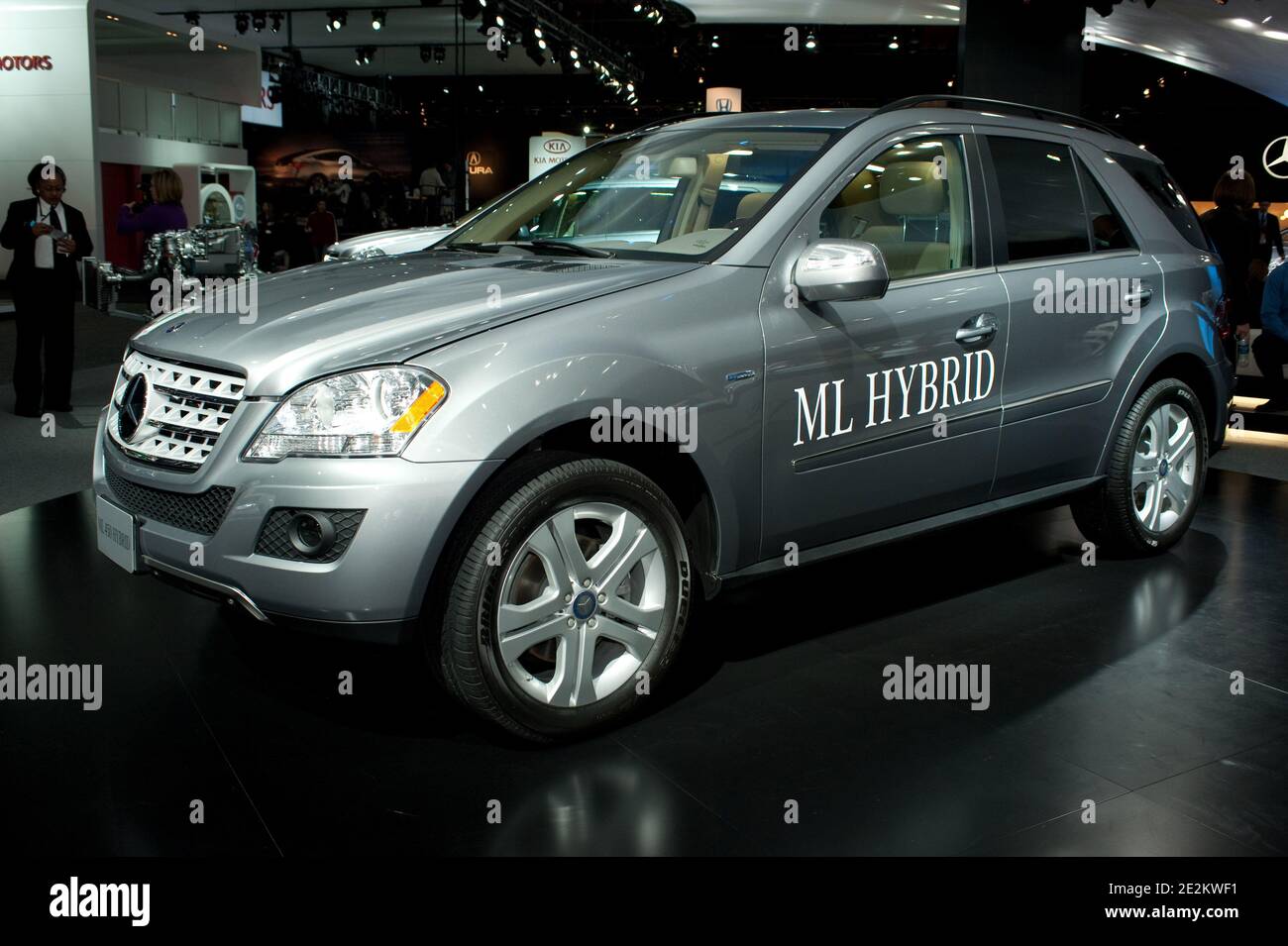 The Mercedes Benz ML 450 Hybrid on display at the 2010 International ...