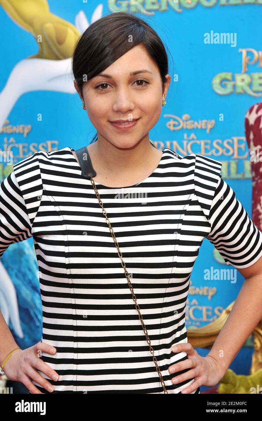 Leslie attends the Premiere of 'La Princesse Et La Grenouille' at the ...