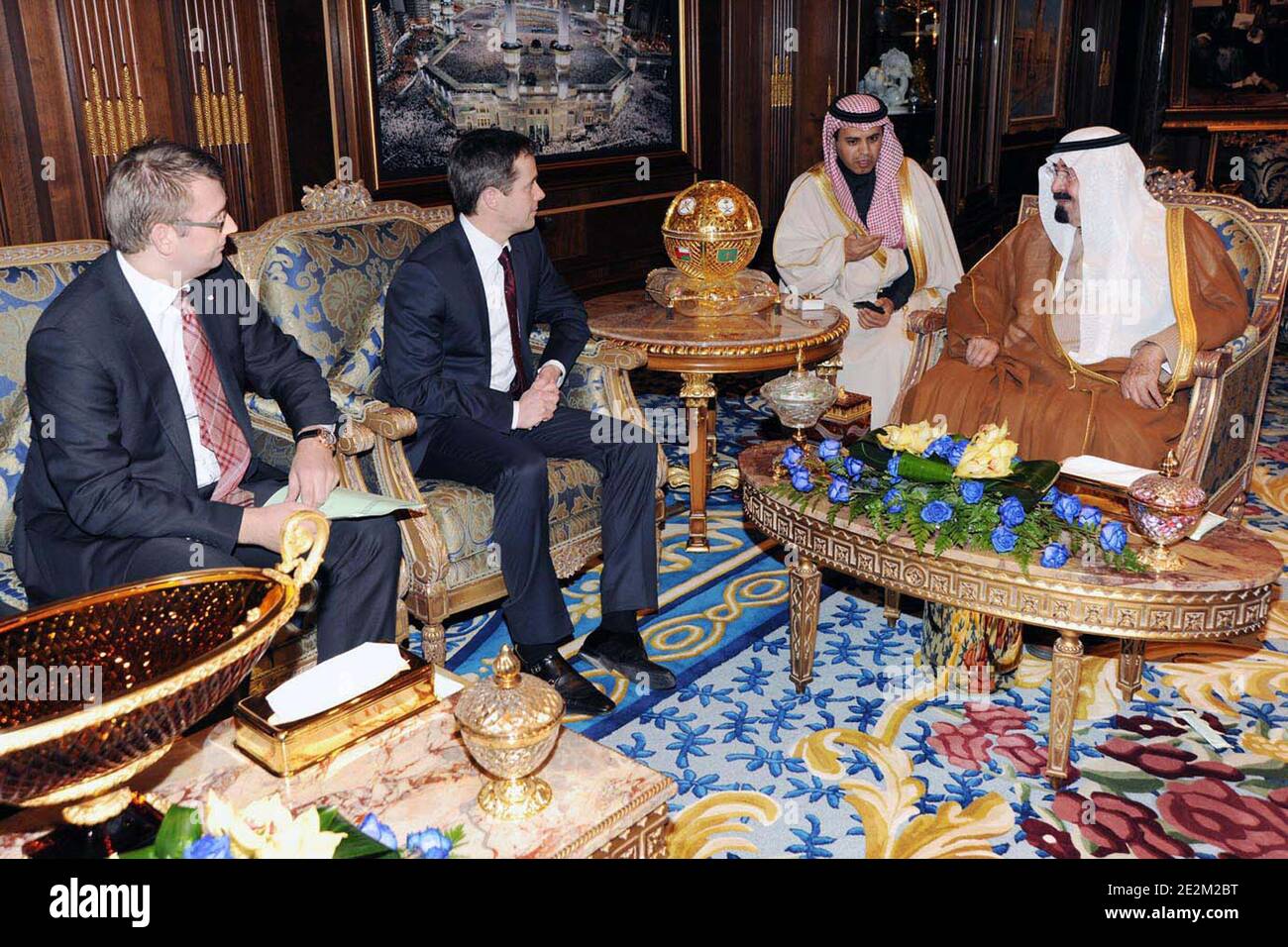 Saudi royal palace hi-res stock photography and images - Alamy
