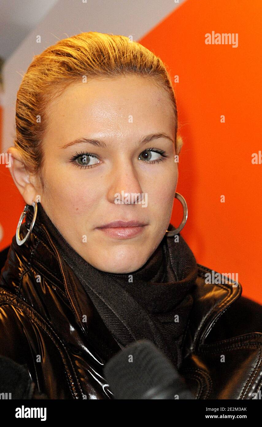 French singer Lorie participates in the 'TGV Pieces Jaunes' operation ...