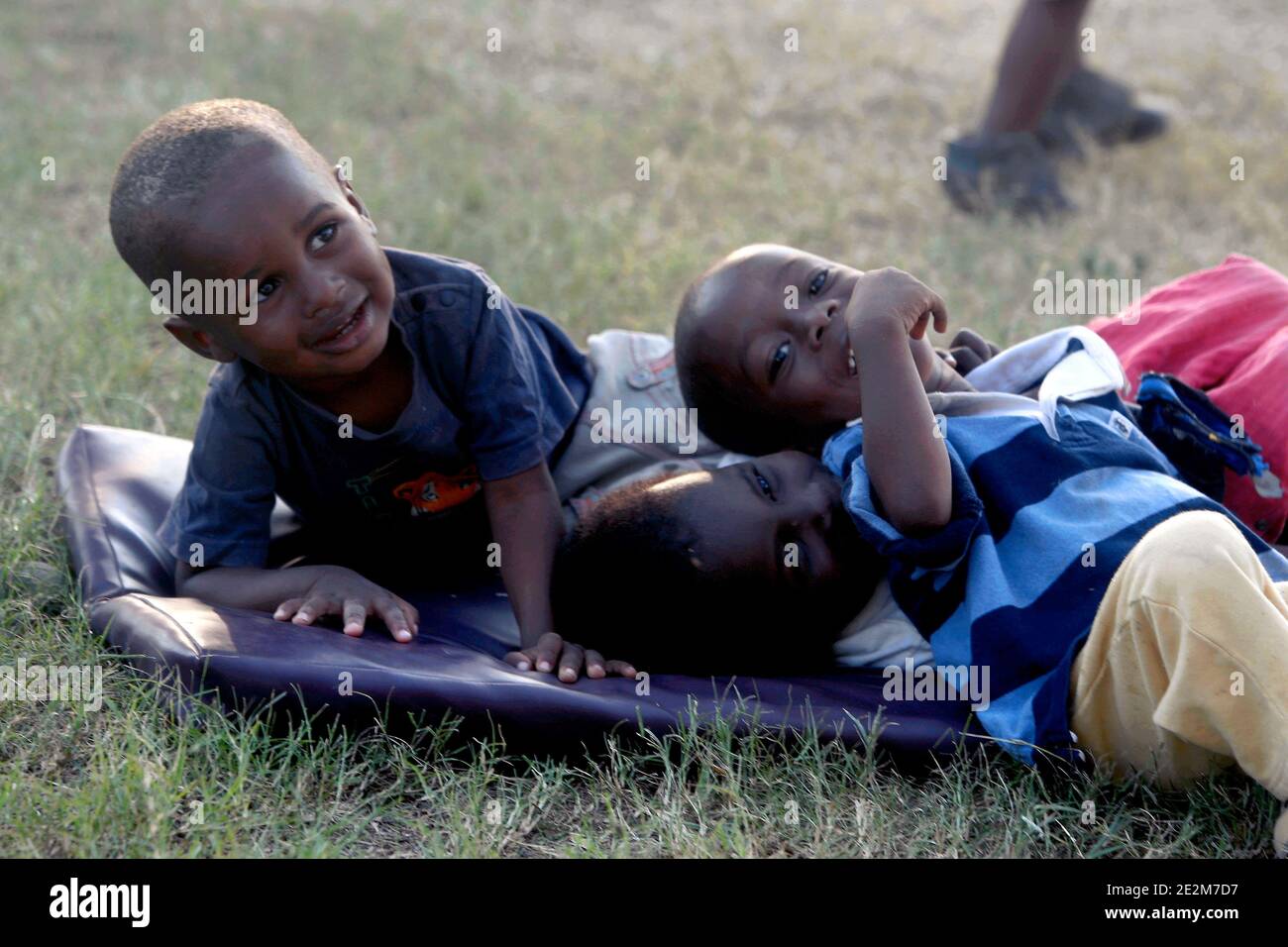 Visite de L'orphelinat Solidarite sans frontiere dirige par Catherine a ...