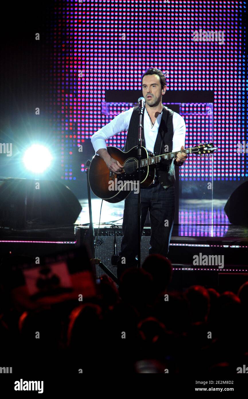 Gerald de Palmas performs during the charity concert for Haiti to ...