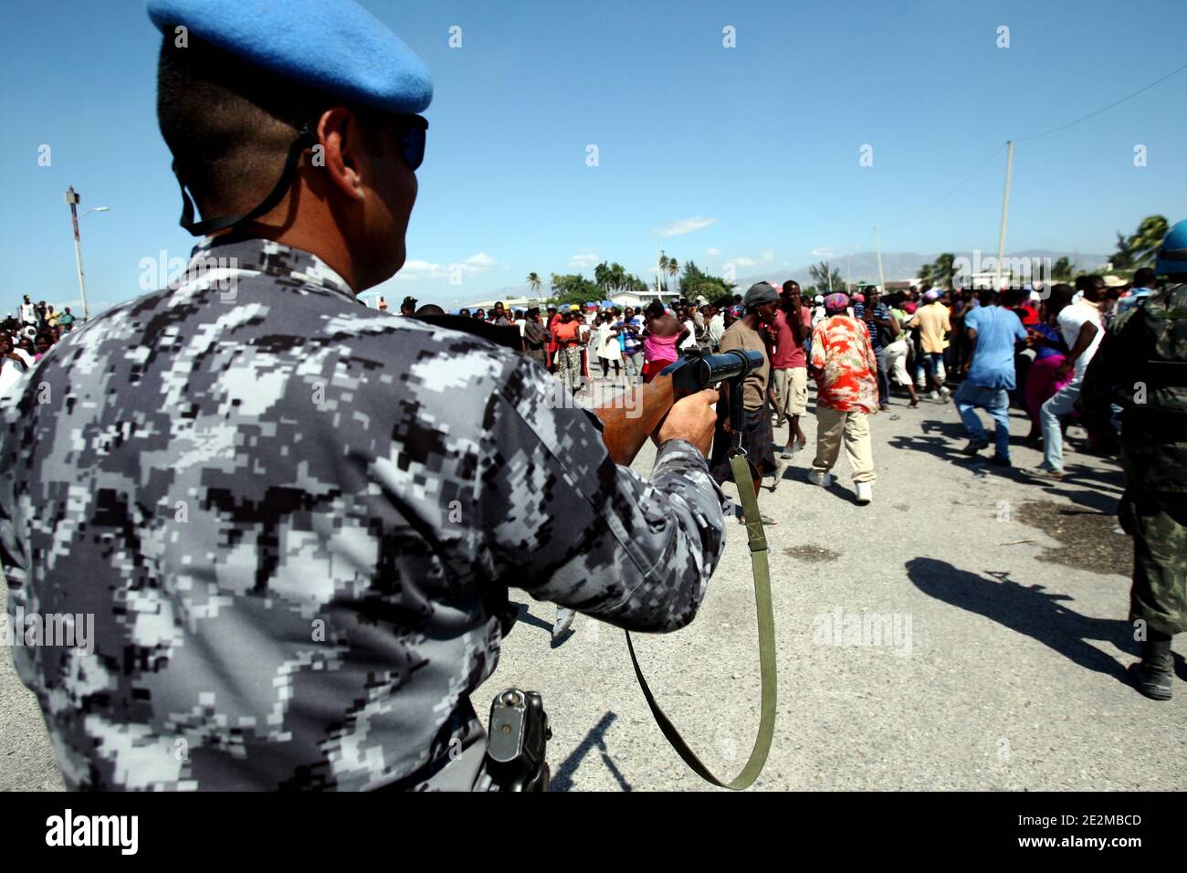 Jordan and Pakistani UN peacekeepers provide security during the ...