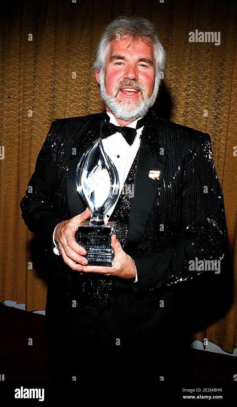 Kenny Rogers At The 12Th Annual Peoples Choice Awards Credit: Ralph ...
