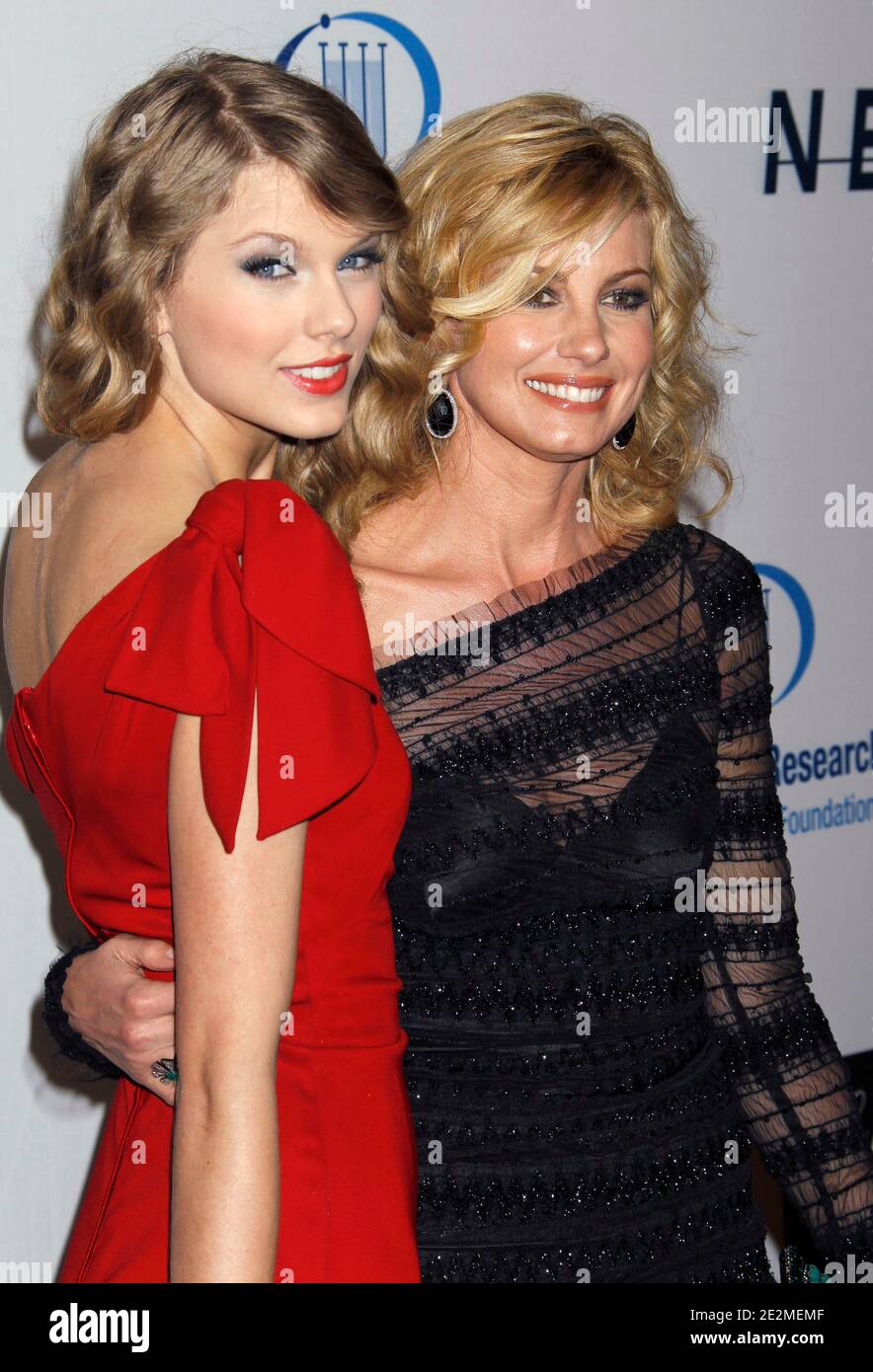 Taylor swift with faith hill hi-res stock photography and images - Alamy