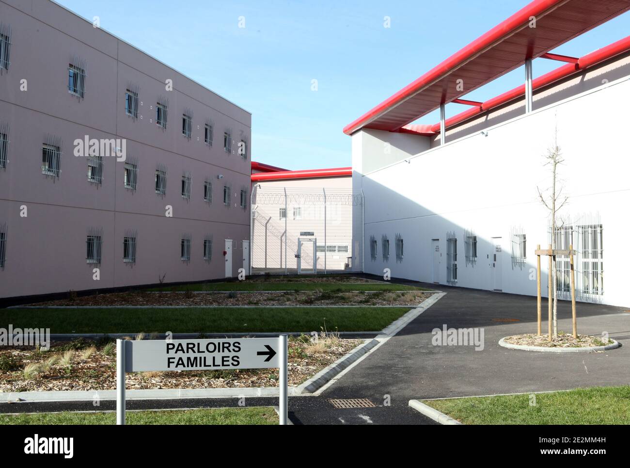 Visite du nouveau centre penitentaire de Bourg en Bresse : 690 places ...