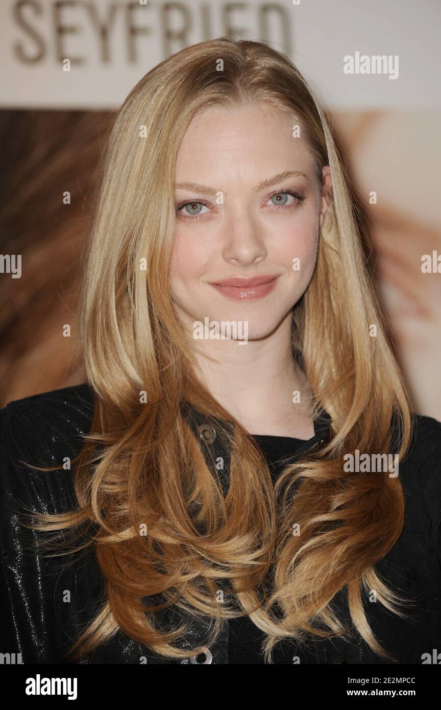 Us actress amanda seyfried hi-res stock photography and images - Alamy