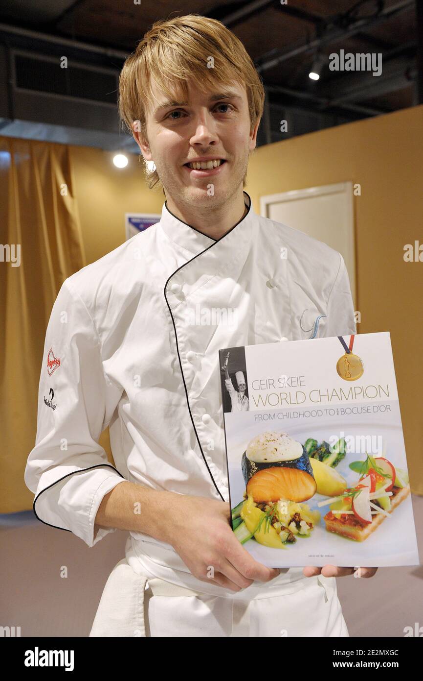 Norwegian top Chef Geir Skeie performs a cooking lesson during Paris ...