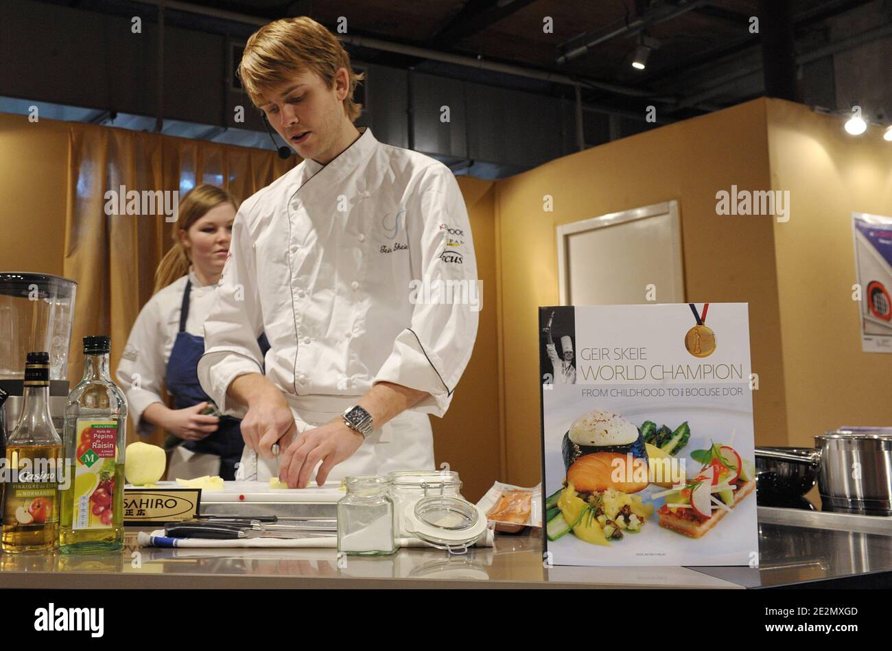 Norwegian top Chef Geir Skeie performs a cooking lesson during Paris ...