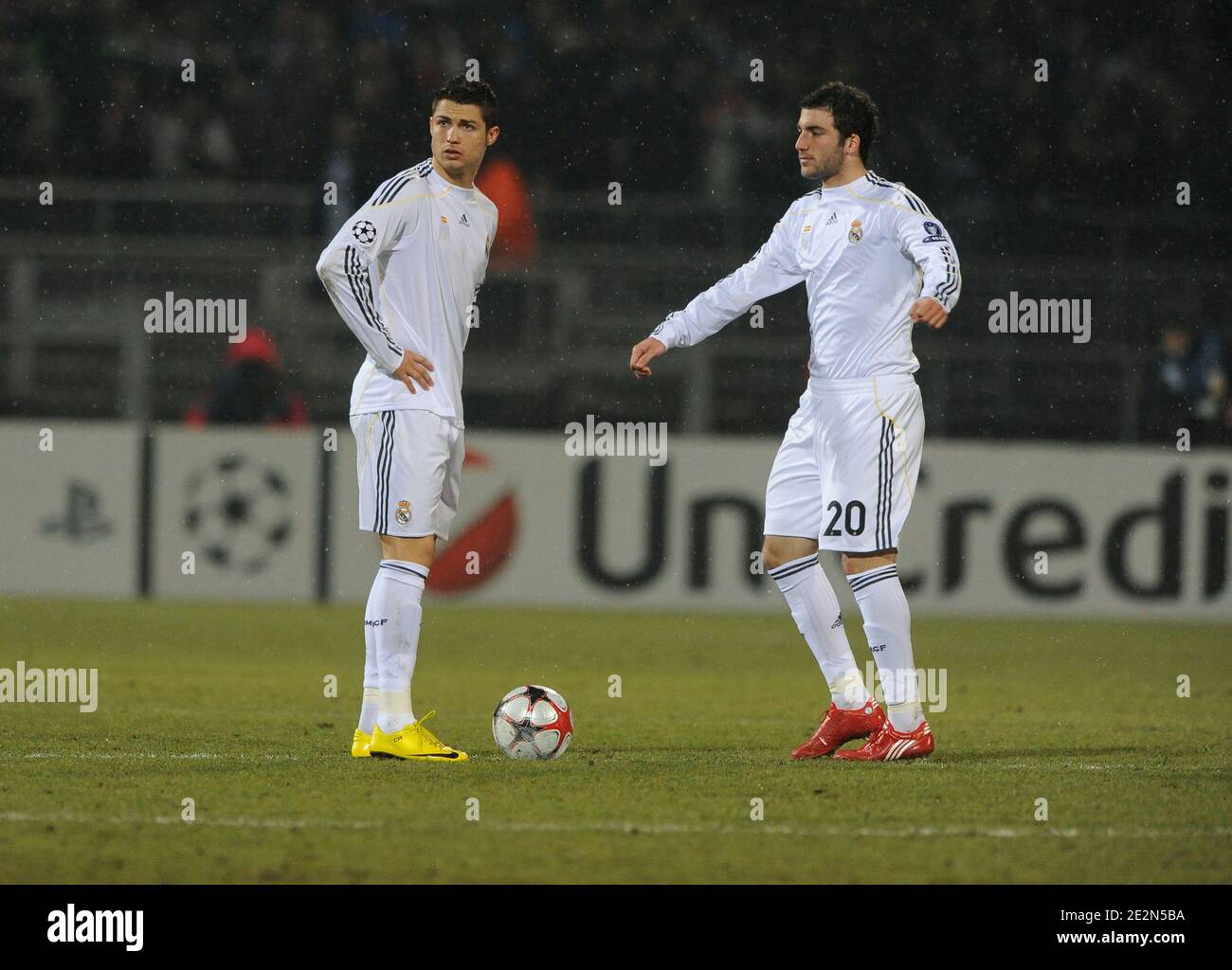 Cristiano ronaldo real madrid 2010 hi-res stock photography and images ...