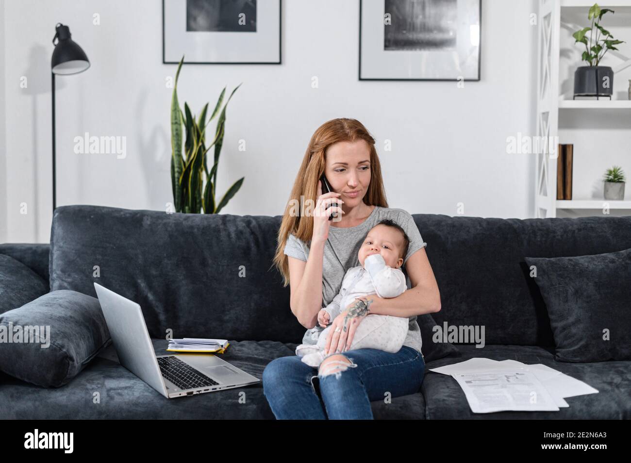 mother, woman, single, work, infant Stock Photo - Alamy