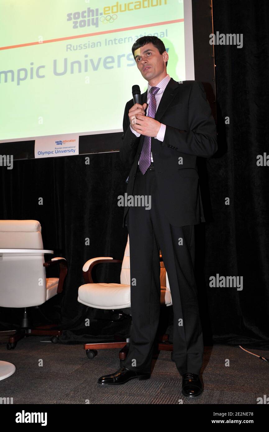 Alexander popov swimmer hi-res stock photography and images - Alamy