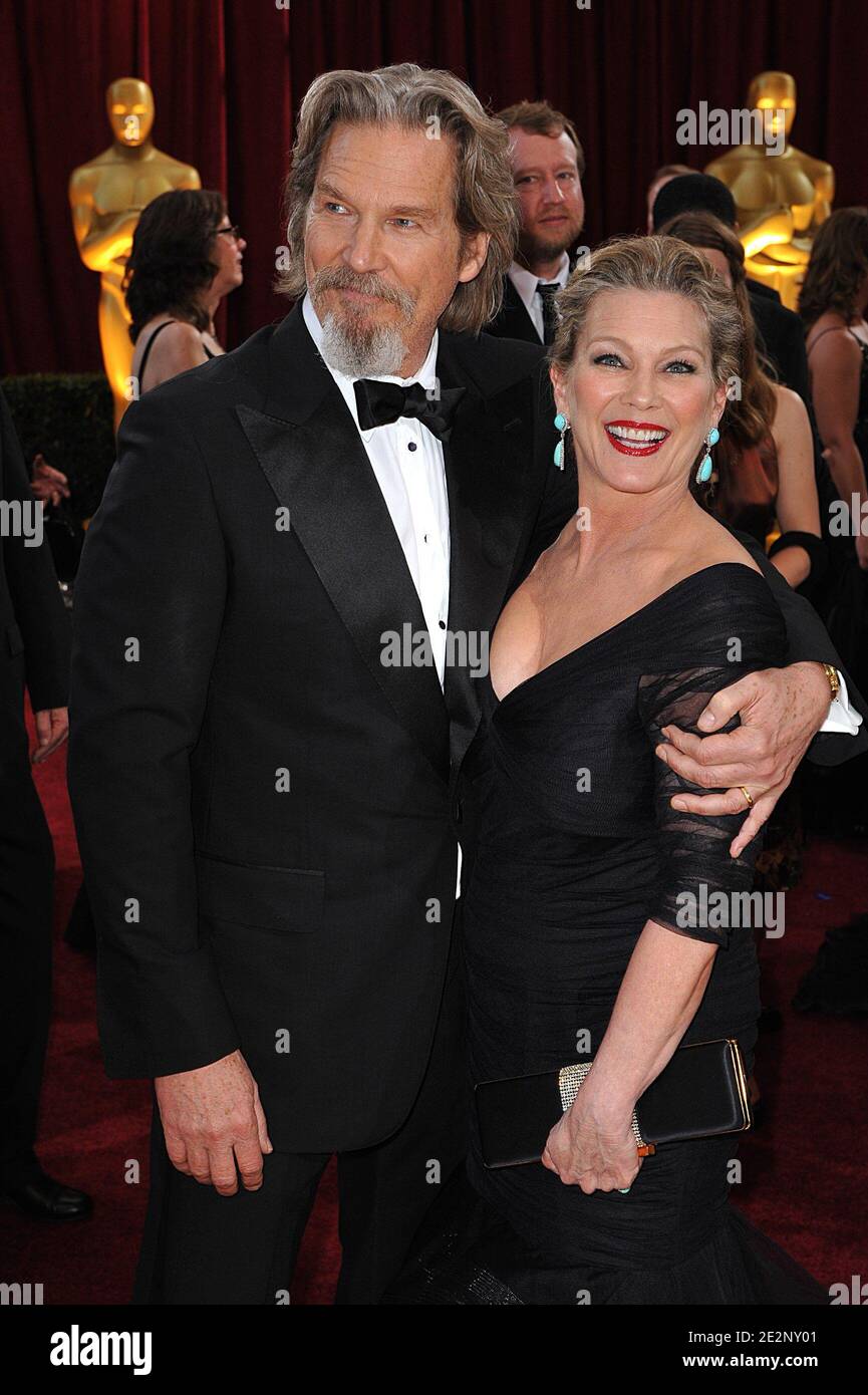 Susan Geston and Jeff Bridges arriving at the 82nd Academy Awards ...