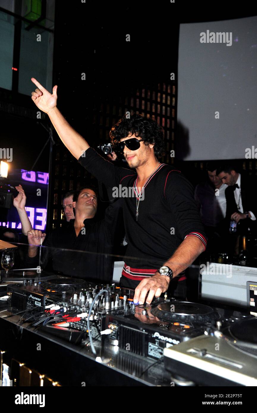 Jesus Luz performs live at the VIP Room in Paris, France on March 11 ...
