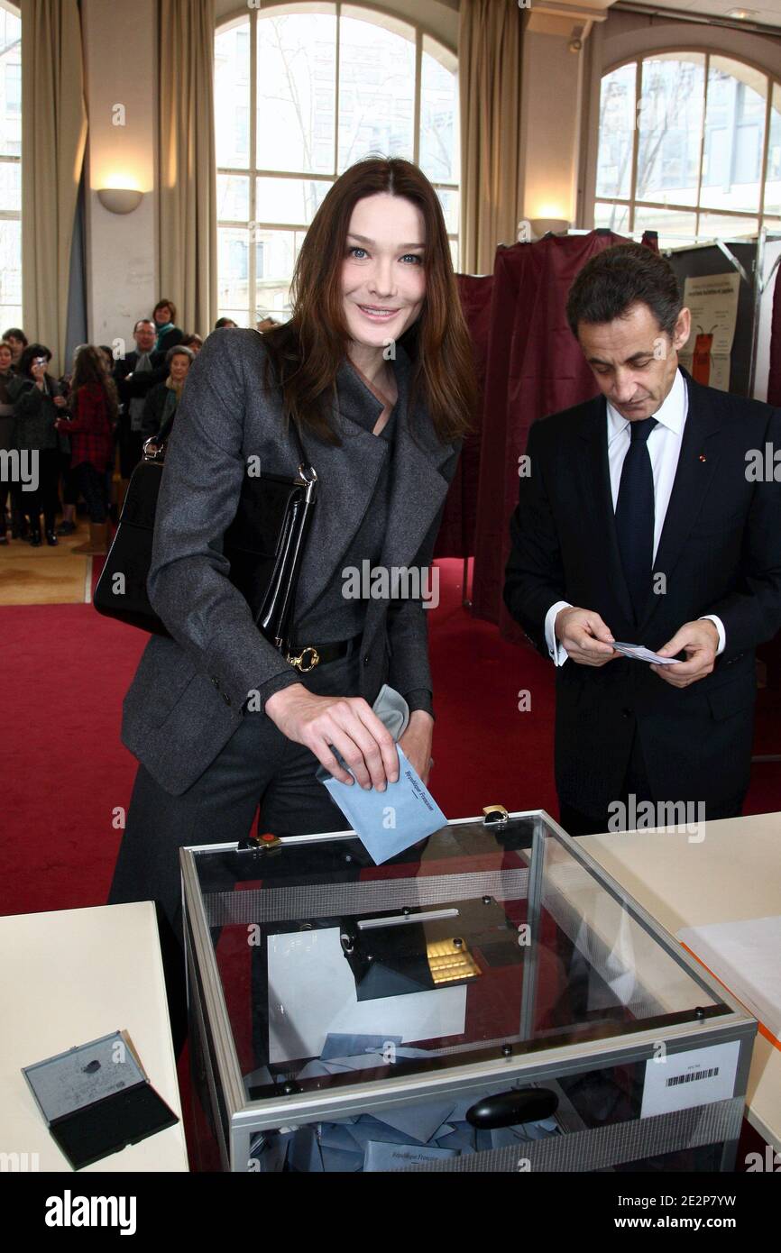 Ami de la fontaine hi-res stock photography and images - Alamy