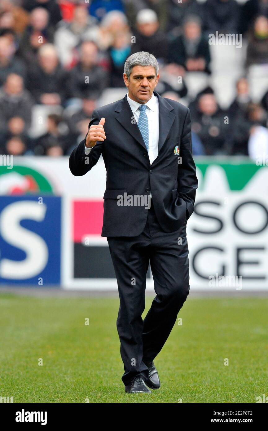 Italy's coach Nick Mallet during the RBS Six Nations Rugby Tournament ...
