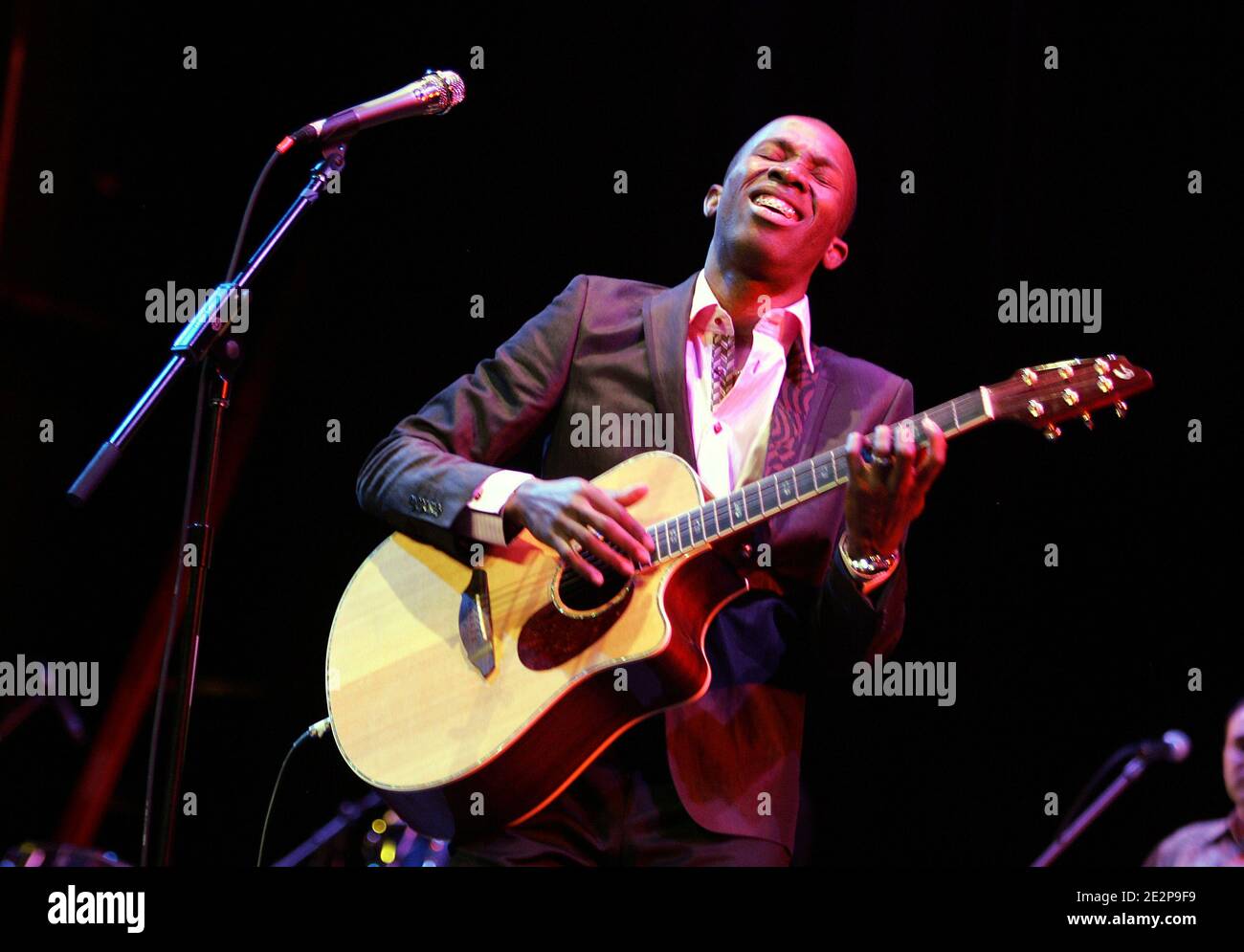 Haitian singer hi-res stock photography and images - Alamy