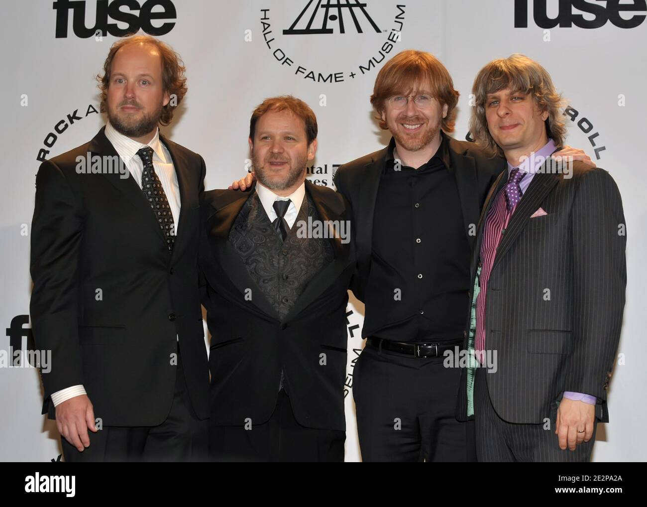 Mike gordon phish hi-res stock photography and images - Alamy