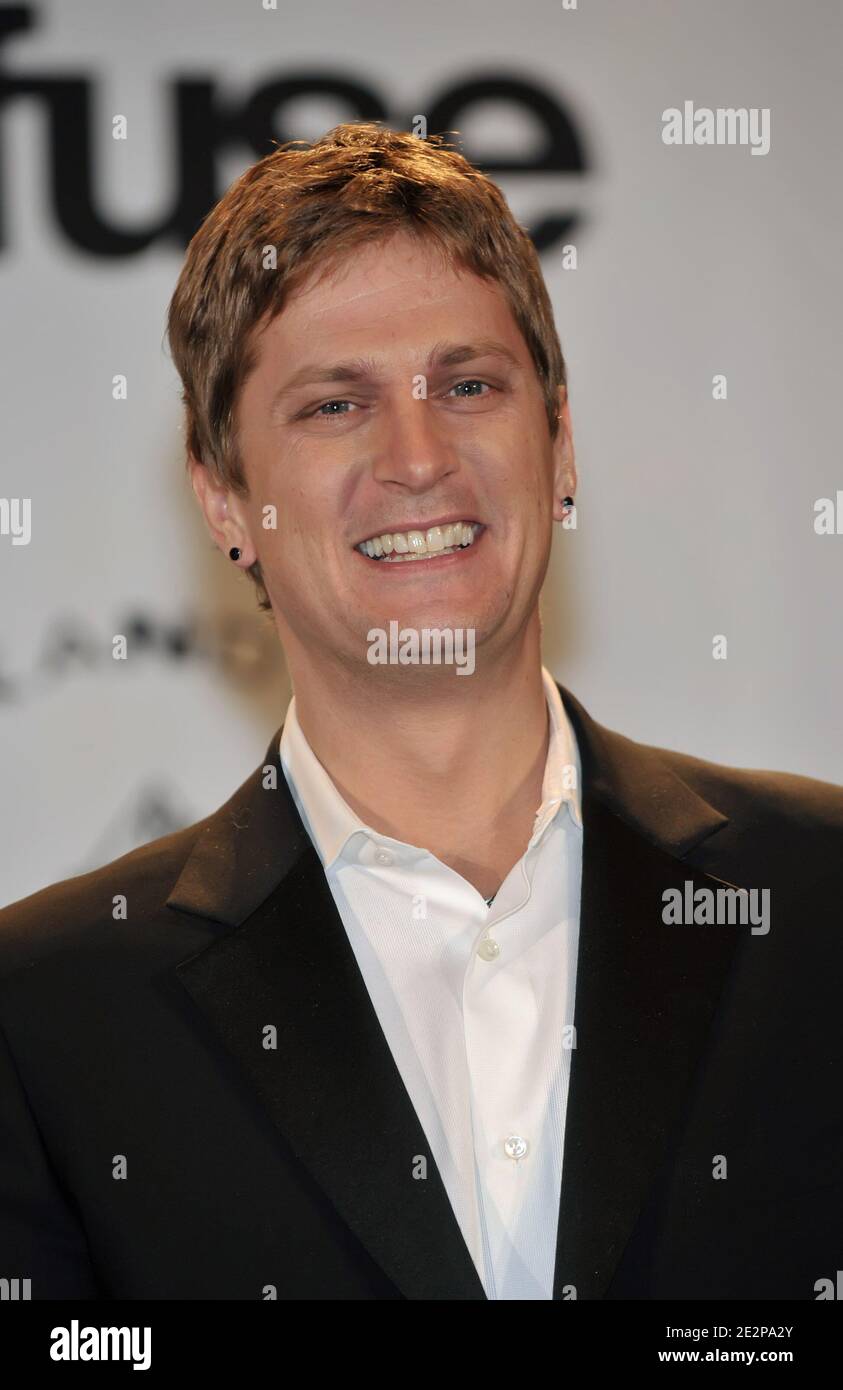 Musician Rob Thomas attends the 25th Annual Rock And Roll Hall of Fame ...