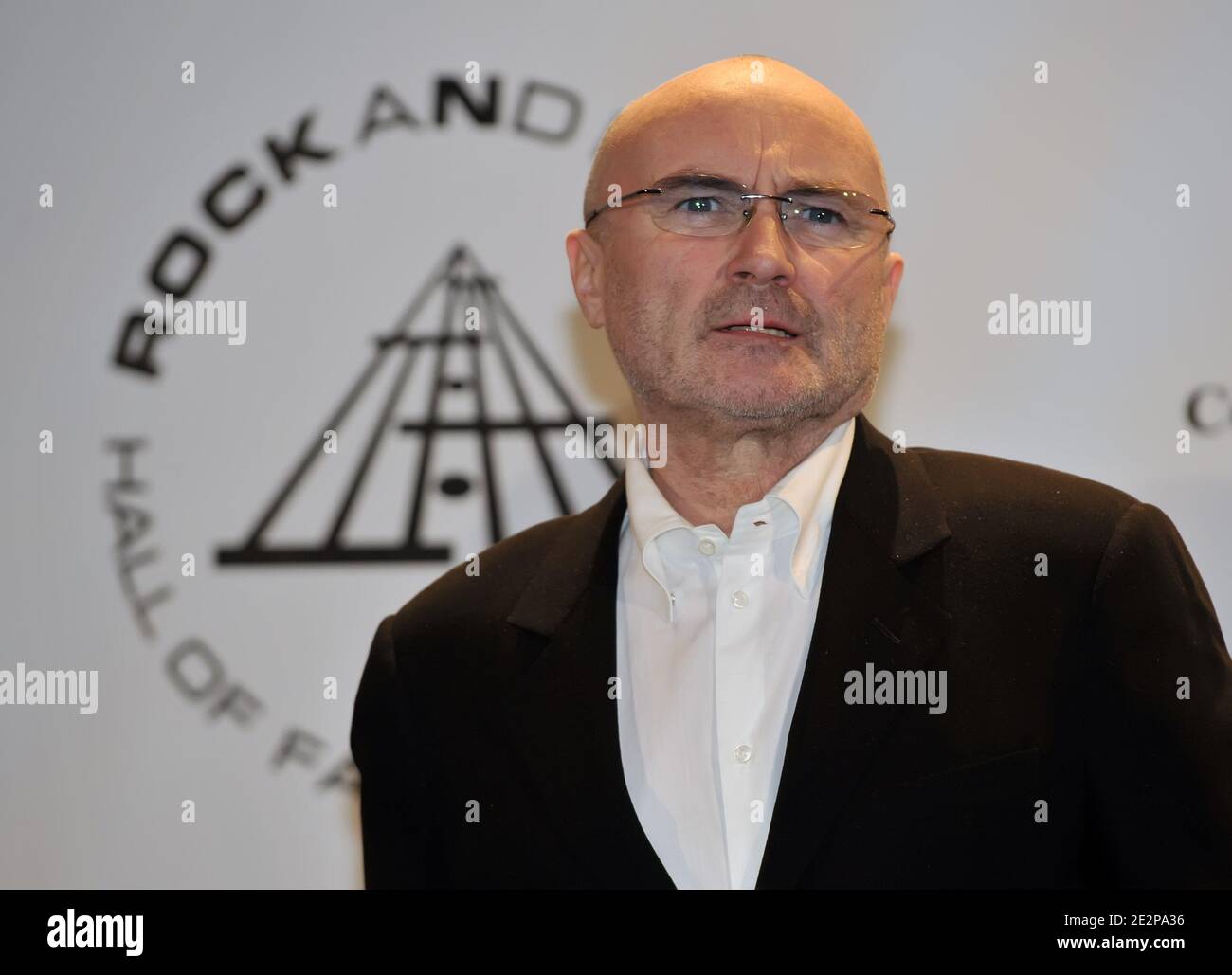 Inductee Phil Collins of Genesis attends the 25th Annual Rock And Roll ...
