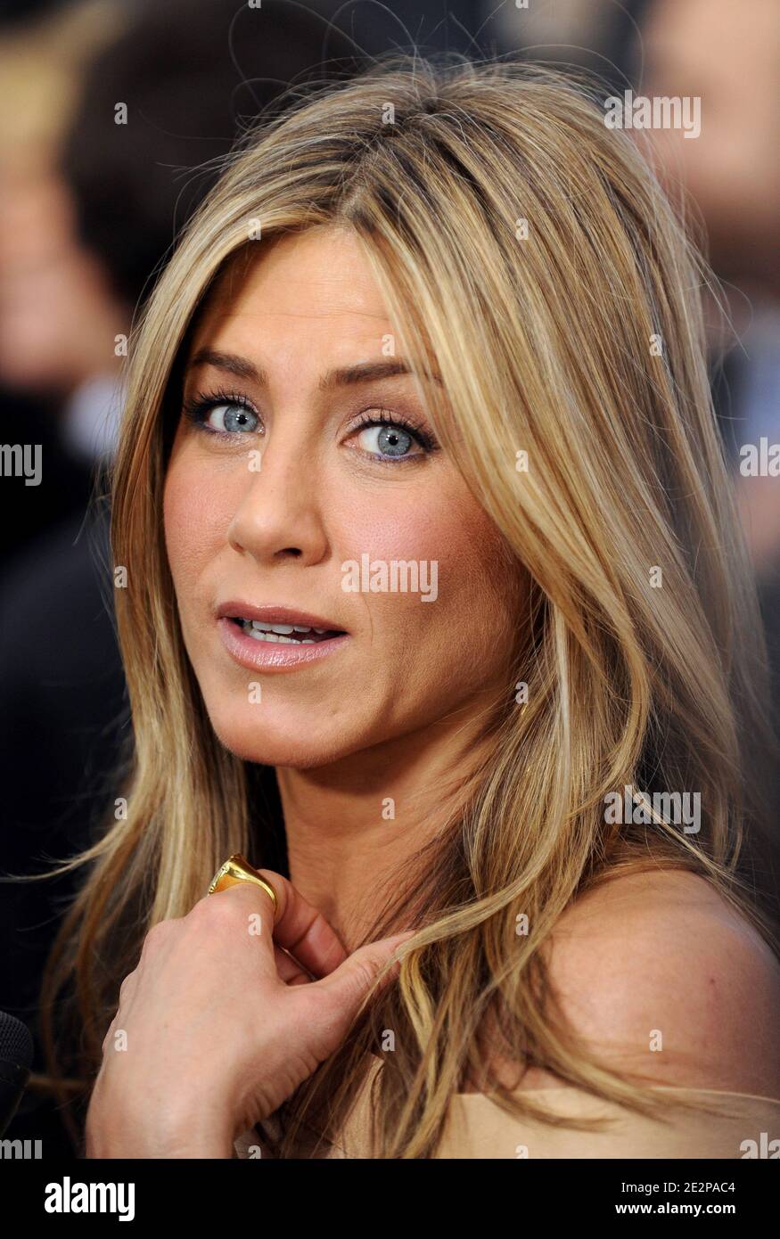 Cast member Jennifer Aniston attends the premiere of the movie 'Bounty ...