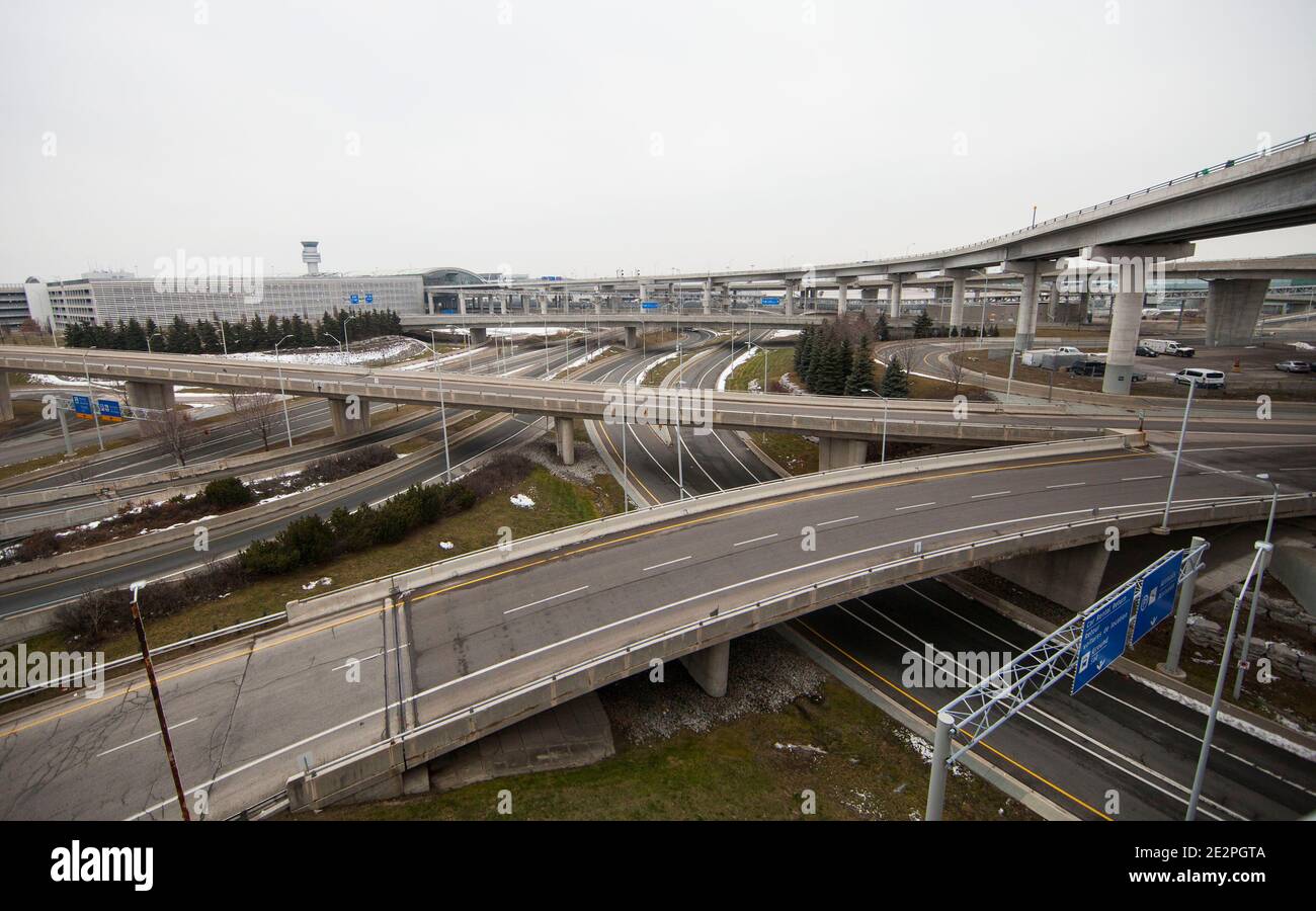 Toronto canada highways hi-res stock photography and images - Alamy