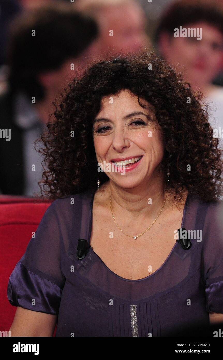 Isabelle de Botton at the taping of Vivement Dimanche on January 10 ...