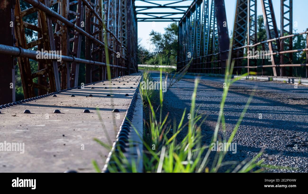 Low ground hi-res stock photography and images - Alamy