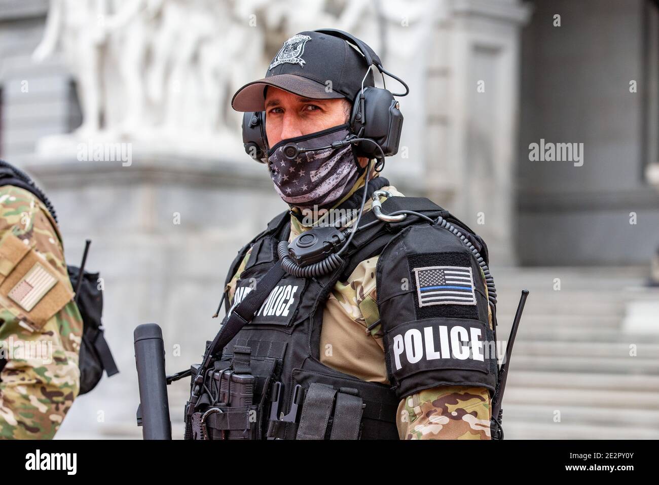 Fbi tactical hi-res stock photography and images - Alamy