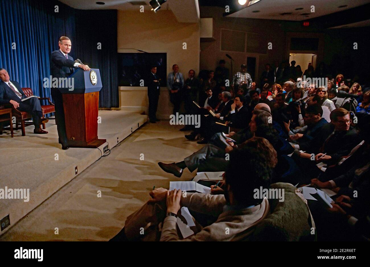 George bush cabinet members hi-res stock photography and images - Alamy