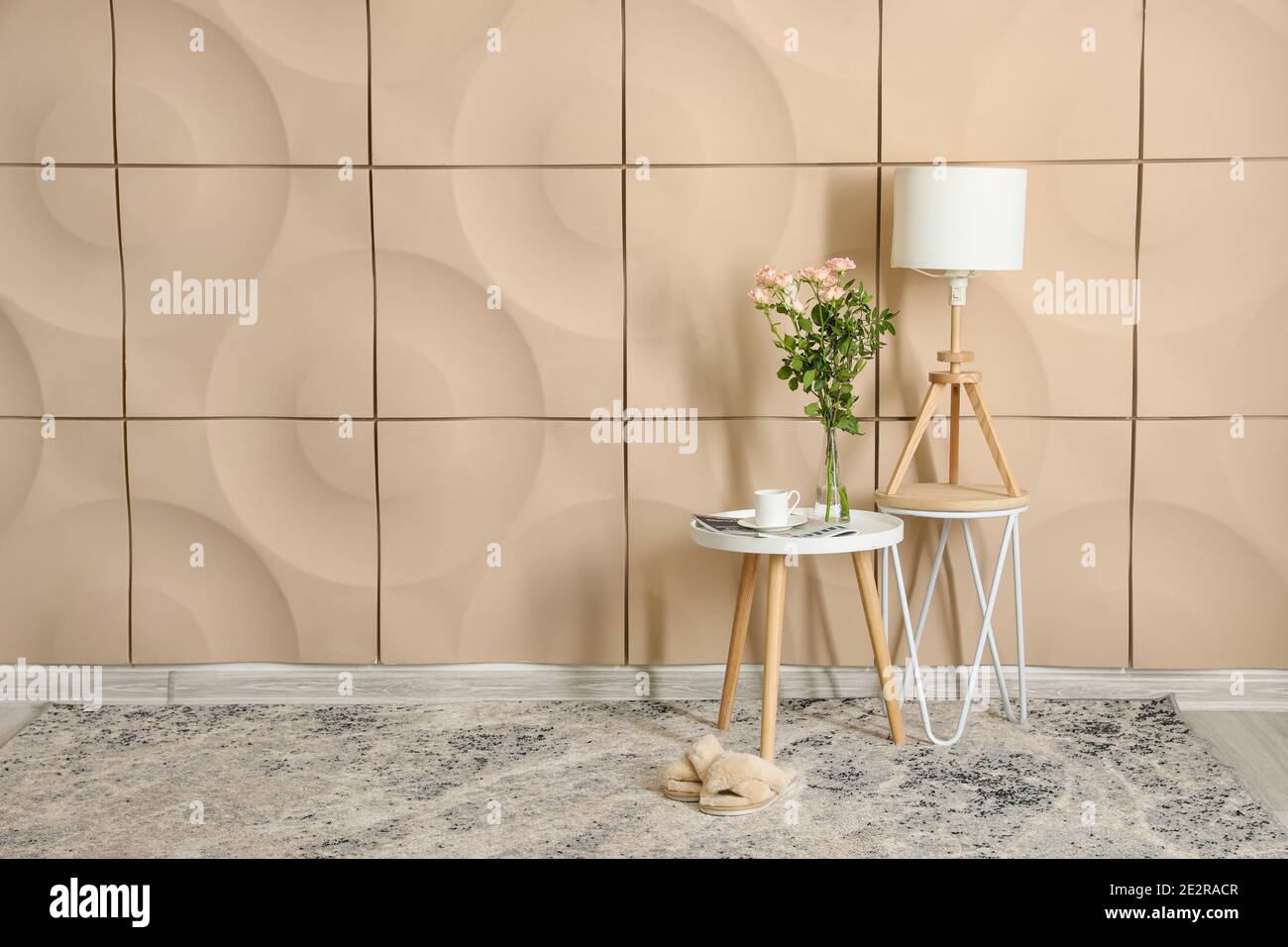 Tables decor near color hi-res stock photography and images - Alamy