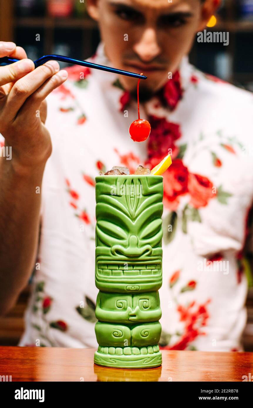 Tiki drink hi-res stock photography and images - Alamy