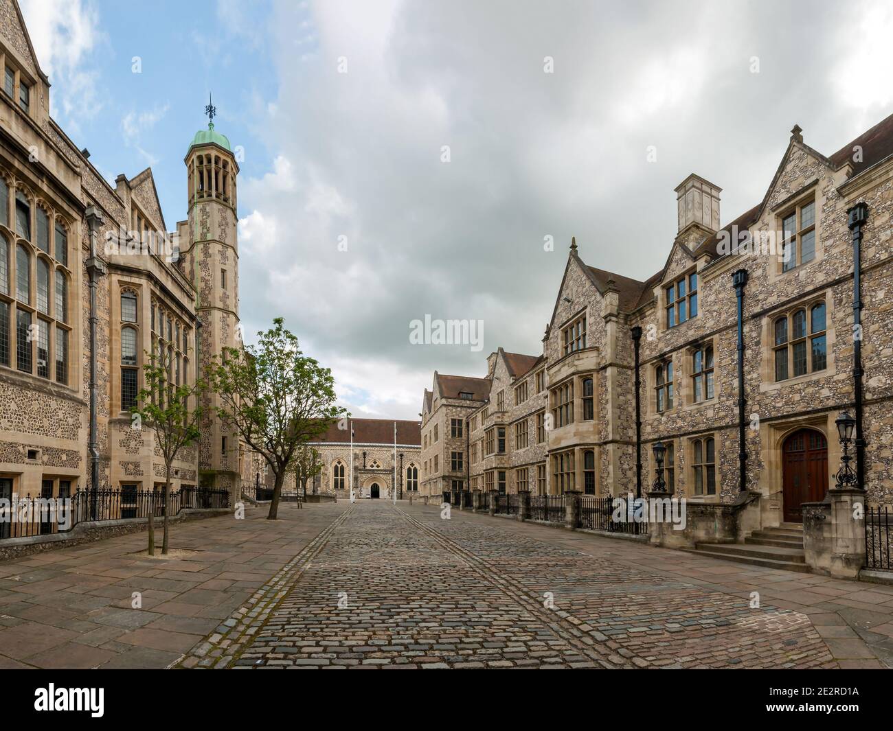 Elizabethan style building hi-res stock photography and images - Alamy