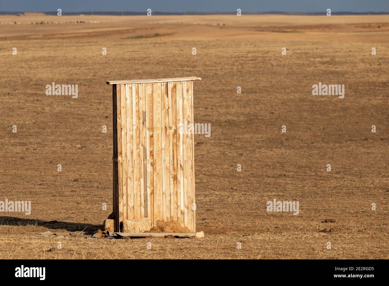 Outhouse wooden outdoor toilet loo hi-res stock photography and images ...