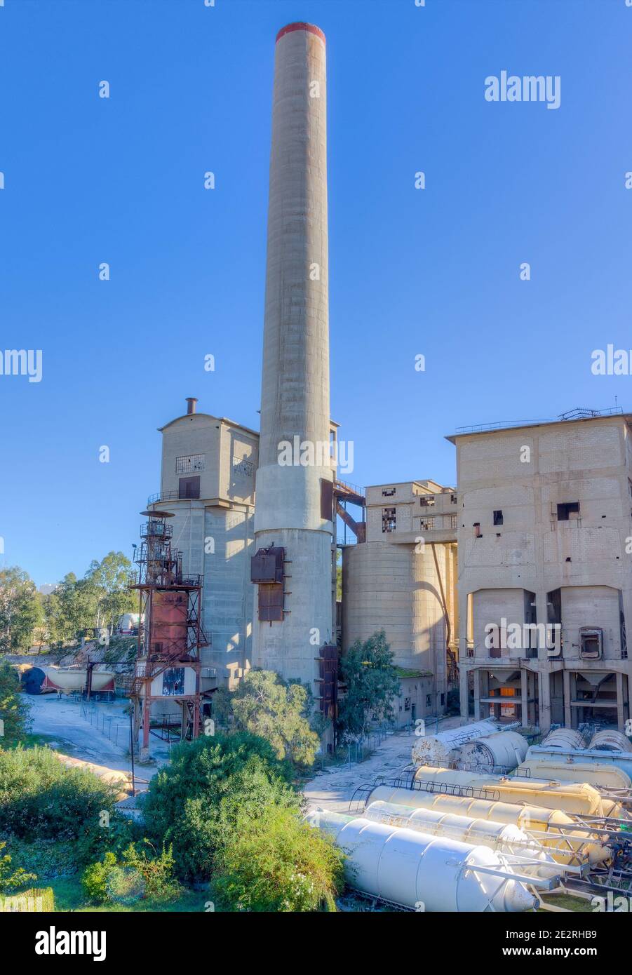 Cement factory abandoned hi-res stock photography and images - Alamy