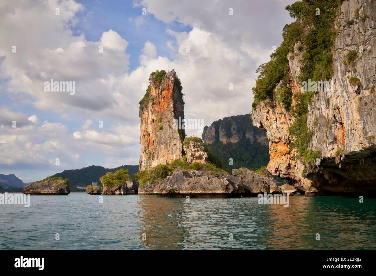 Sheer limestone cliffs hi-res stock photography and images - Alamy