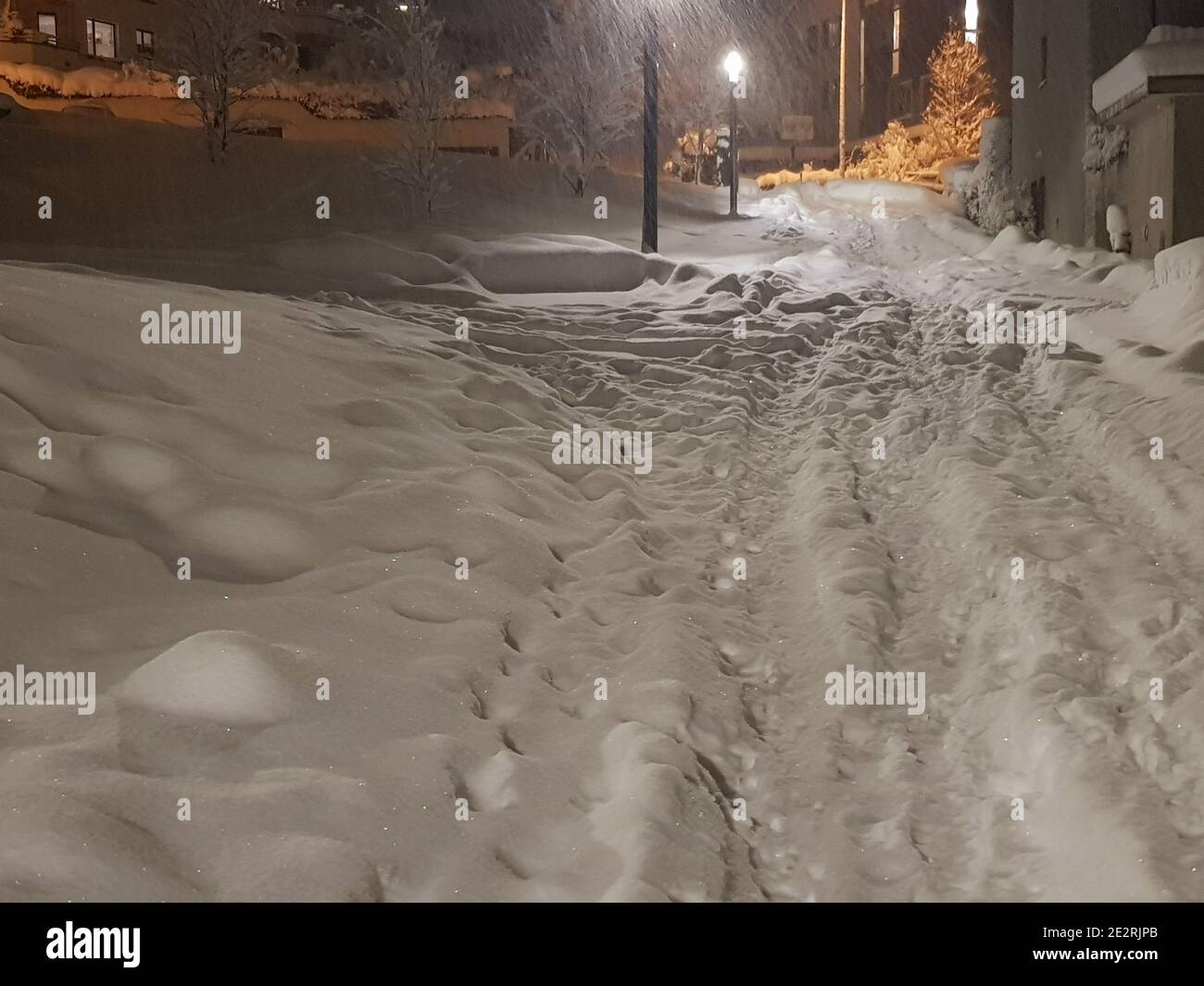 Snowfall at the night hi-res stock photography and images - Alamy