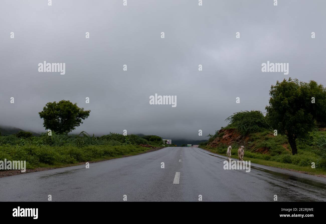 Indian Road Highways, Beautiful landscape of Indian roads during ...