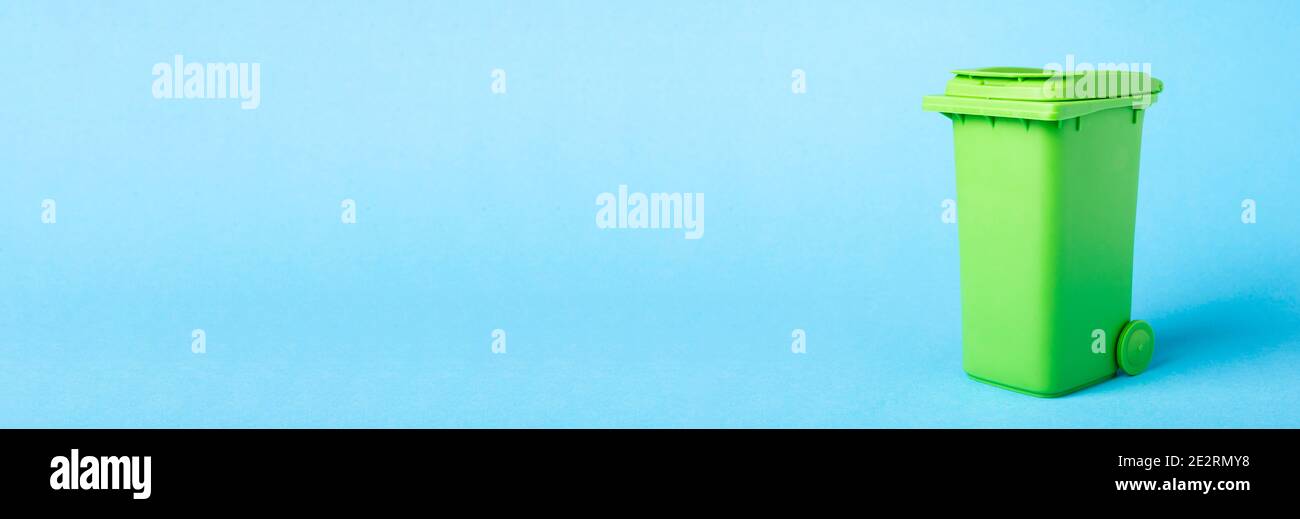 Green Dustbin High Resolution Stock Photography and Images - Alamy