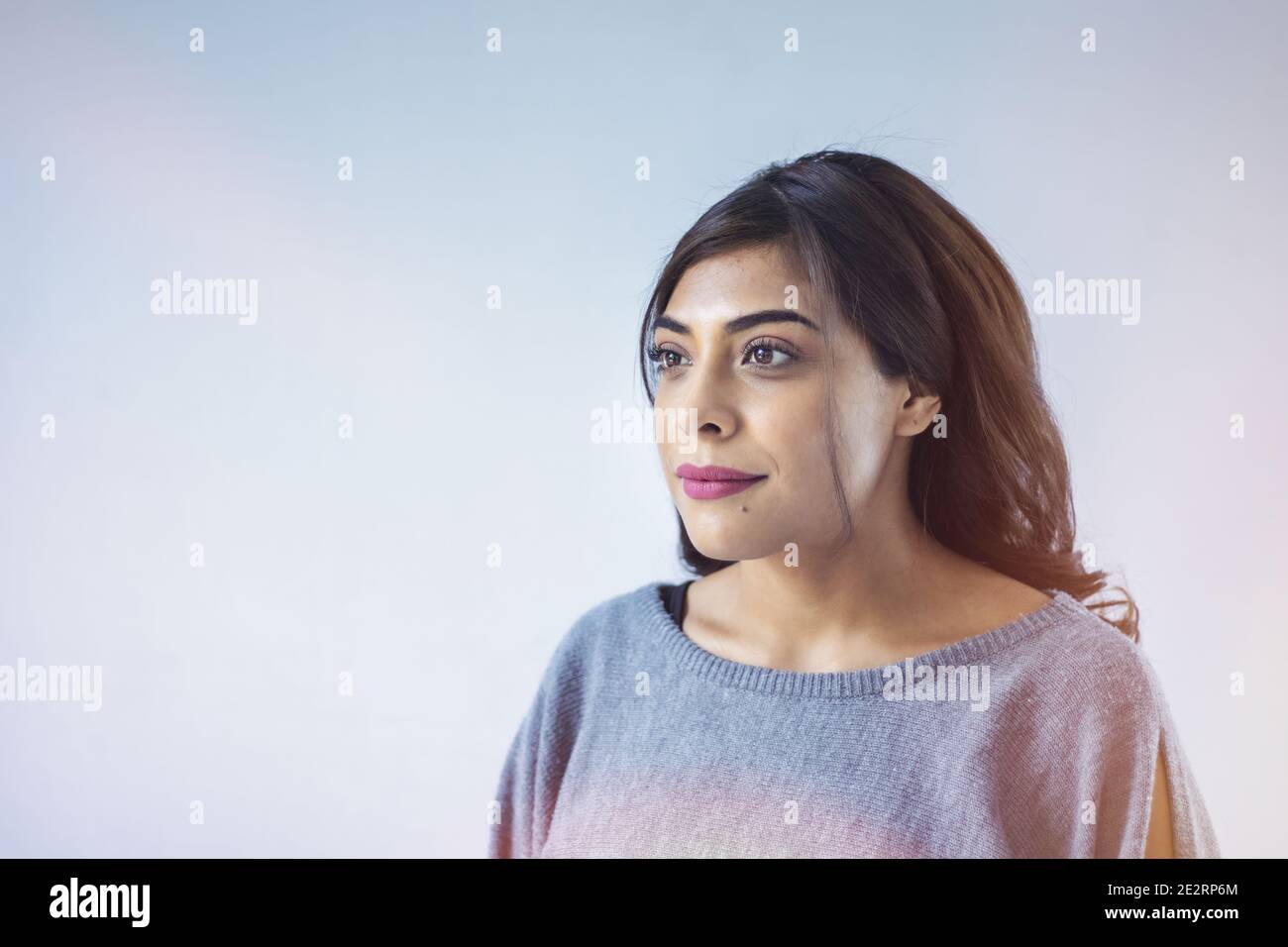 Hispanic girl in beauty salon hi-res stock photography and images - Alamy