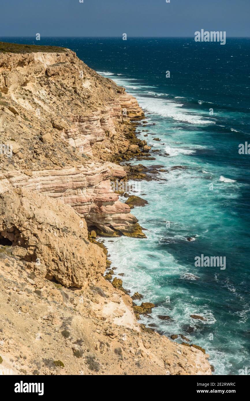 Island Rock & Natural Bridge, Red Bluff Coastal Cliffs, Kalbarri ...