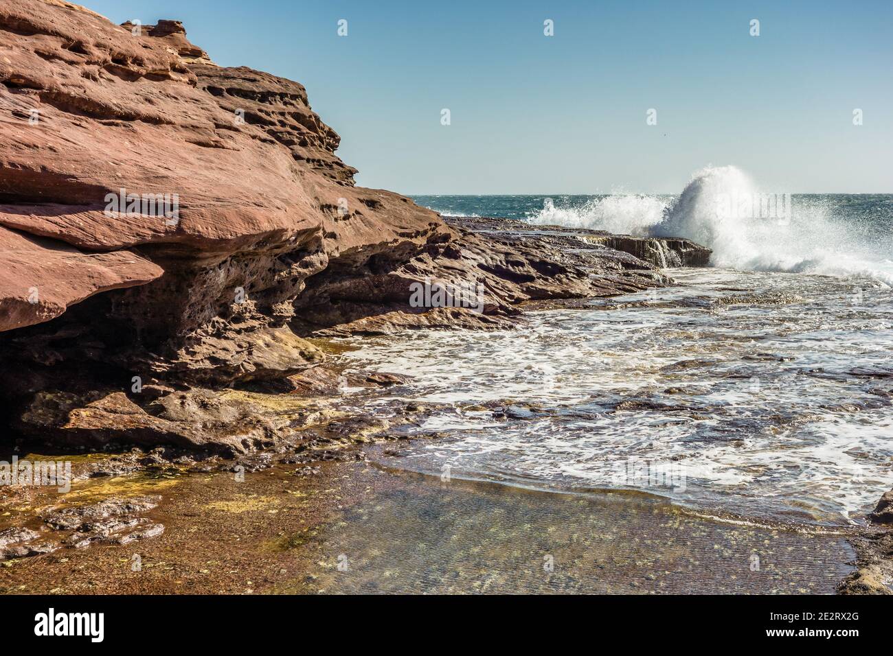 Island Rock & Natural Bridge, Red Bluff Coastal Cliffs, Kalbarri ...