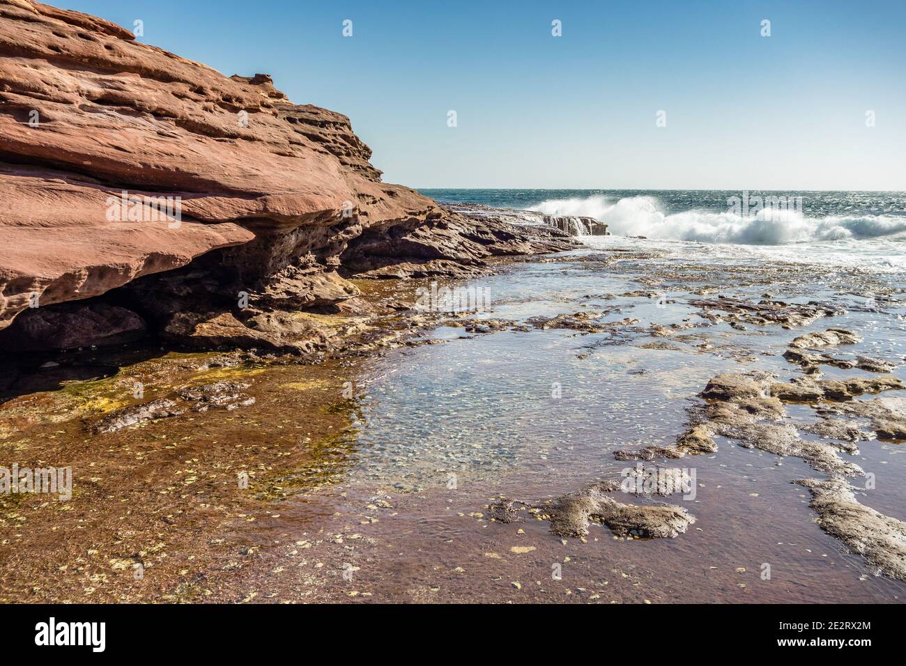 Island Rock & Natural Bridge, Red Bluff Coastal Cliffs, Kalbarri ...