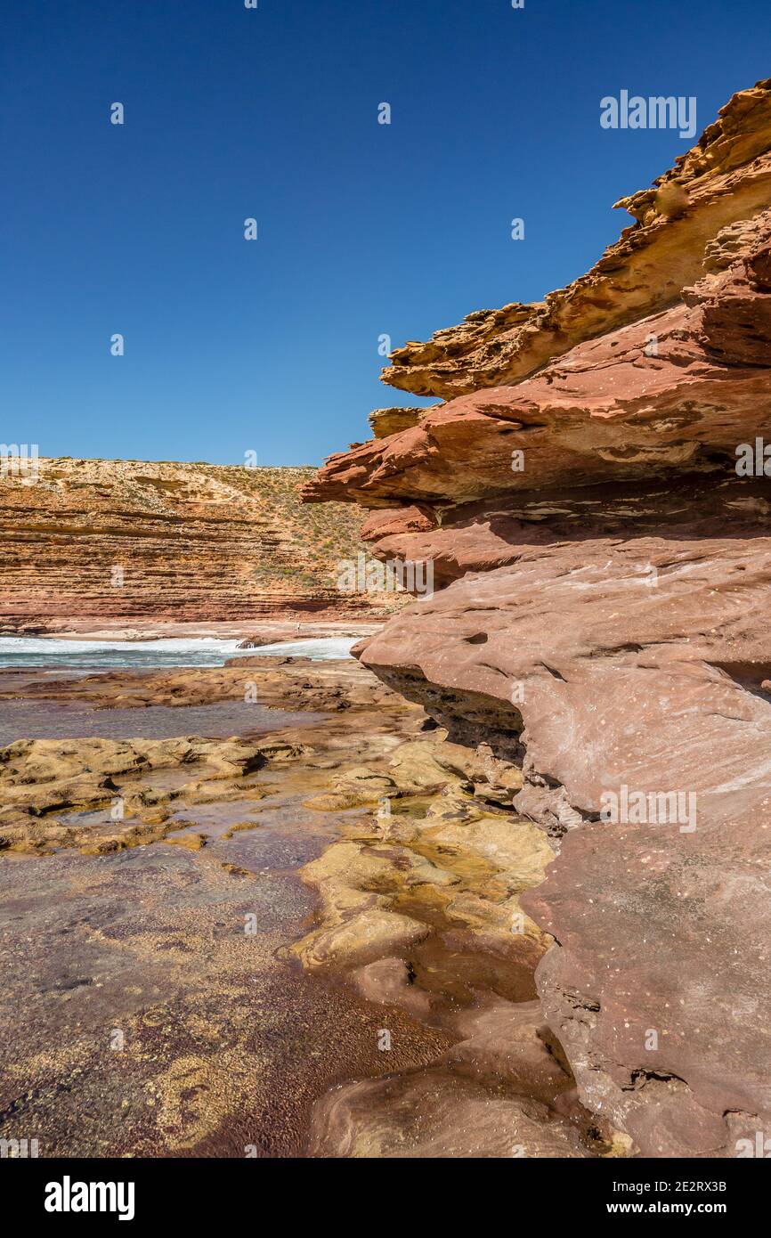 Island Rock & Natural Bridge, Red Bluff Coastal Cliffs, Kalbarri ...