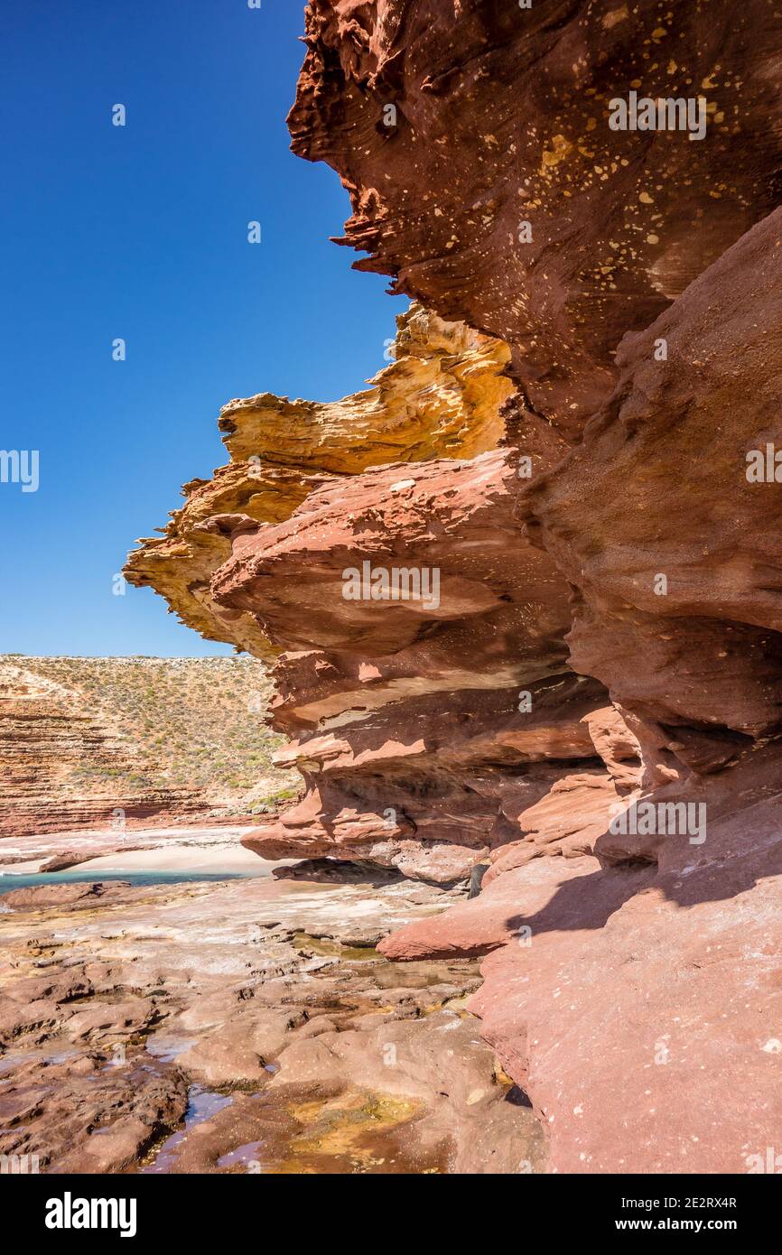 Island Rock & Natural Bridge, Red Bluff Coastal Cliffs, Kalbarri ...