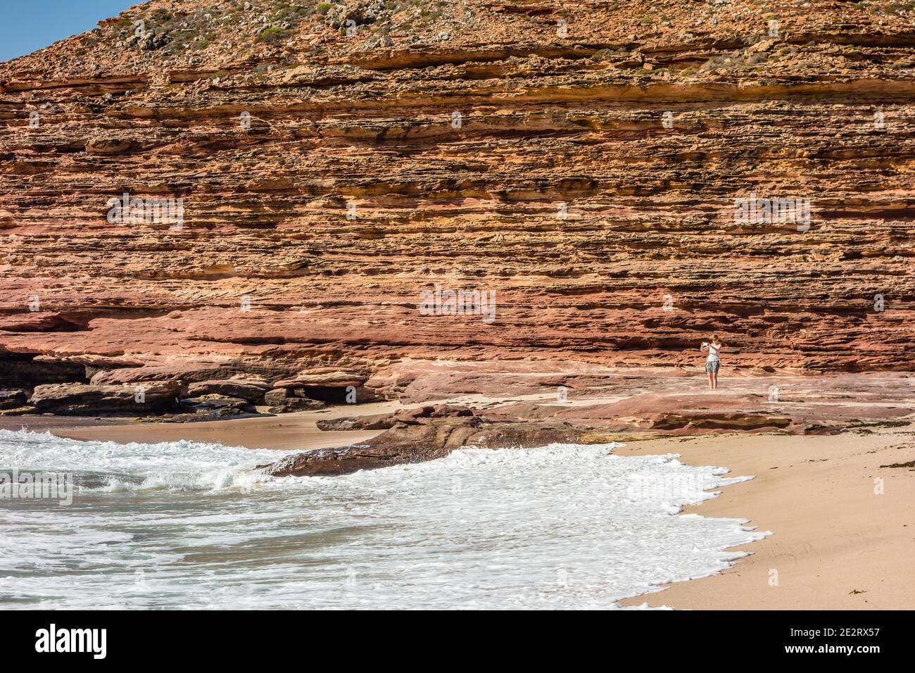 Island Rock & Natural Bridge, Red Bluff Coastal Cliffs, Kalbarri ...