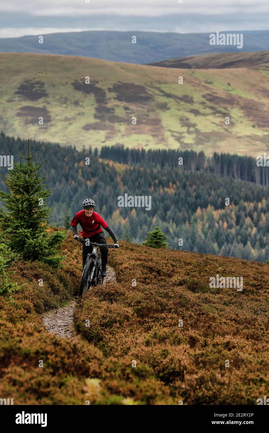 E mountain biking scotland hi-res stock photography and images - Alamy